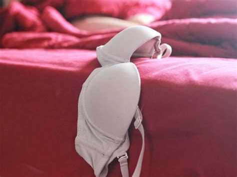 I Didnt Wear A Bra For Days At Office Here S What Happened