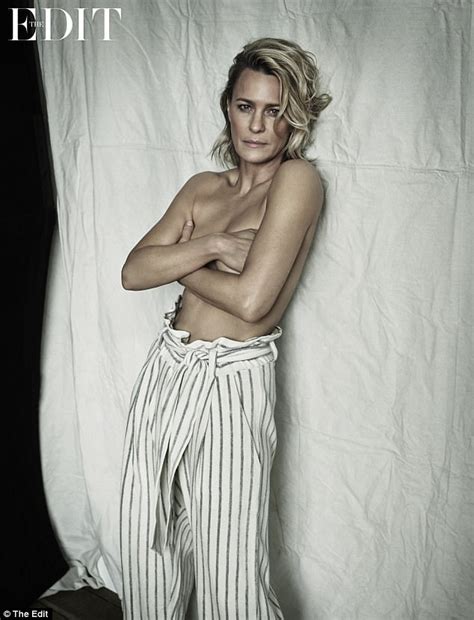 Topless Robin Wright On House Of Cards Gender Pay Gap Daily Mail Online