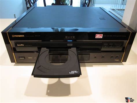Pioneer Elite Laser Disc & DVD Player (W) DTS Photo #1167407 - UK Audio ...
