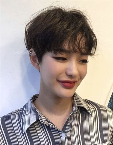 Up Hair에 있는 Kim Ryeong님의 핀 짧은머리 헤어컷 소녀 짧은 머리 짧은 머리 스타일