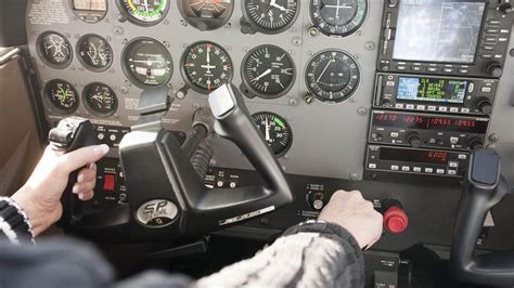 Easy How To Use Aircraft Flight Controls For Beginners Lets Fly Vfr