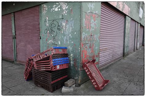 무료 이미지 거리 플라스틱 시티 도시의 벽 흘리다 교통 환경 트럭 녹색 수집 장비 색깔 깨끗한 산업의 기계 더러운 정크 생태학 인테리어