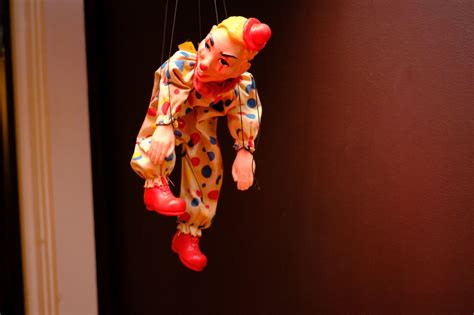 Between The Bolter And Me Thomas Ligotti S The Clown Puppet Live