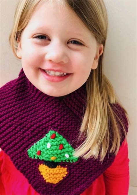 Christmas Tree Triangular Scarf In Lang Merino 70 Knitting Pattern By