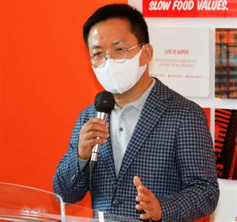 美 샌프란 명물 버거 슈퍼두퍼 육즙 가득 패티 일품