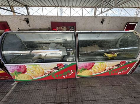 Витрина за сладолед гр Първомай • Olx Bg