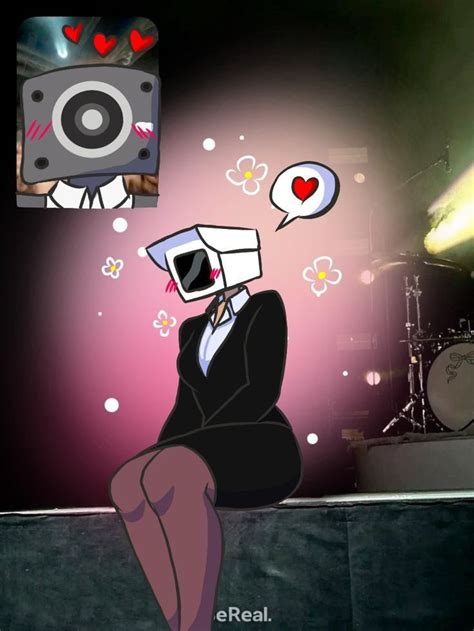 Camera Woman I Know That I Am Nel 2024