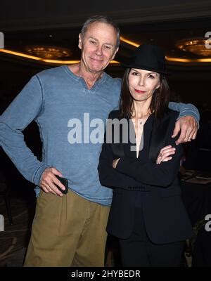 Tristan Rogers And Finola Hughes At The Hollywood Show Where Fans Meet Their Favorite Stars