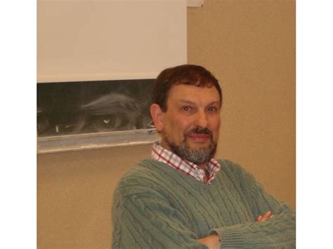 Salem Chaker Interpellé à Laéroport Dalger Tamurt Votre Lien Avec La Kabylie