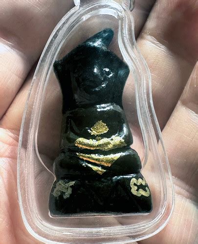 Last Phor Ngang Prai Amulet By Ajarn Verataep 2019 Attraction And Sex The Thai Occult