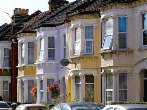 Milf Manor Airs Most Uncomfortable Scene As Mums And Sons Learn About