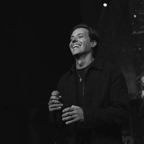 When Did André Valadão Release Versões Acústicas Playback