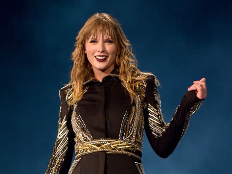 Taylor Swift As A Mermaid