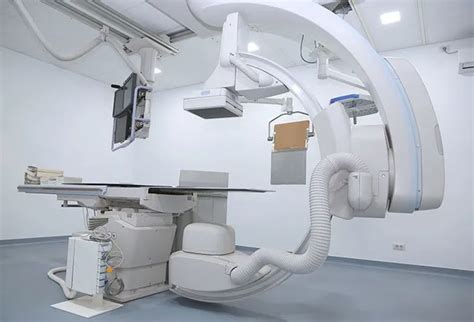 What Is The Difference Between Fluoroscopy And Radiography