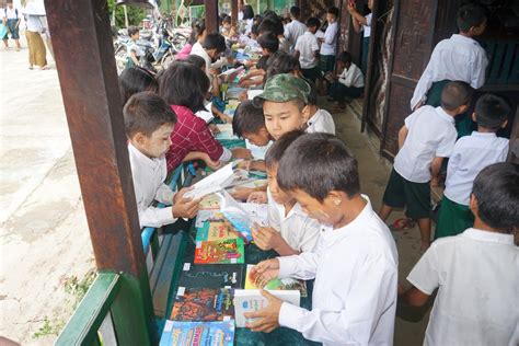 ခန္တီးမြို့တွင် စာအုပ်စာစောင်ပြပွဲနှင့် လူငယ်အသိပညာပေးဟောပြောပွဲပြုလုပ် Information And Public