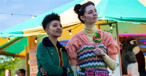 Sex Education Saison 4 Pourquoi Lily Et Ola Napparaissent Ils Pas