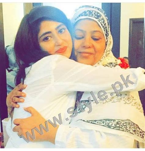 Pictures Of Pakistani Celebrities With Their Mothers Style Pk