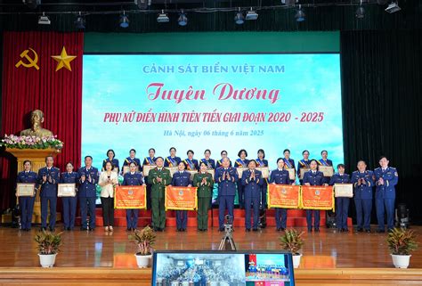 Tuyên Dương Phụ Nữ điển Hình Tiên Tiến Trong Lực Lượng Cảnh Sát Biển