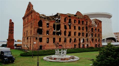 2 차 세계 대전 건축 관광 관광 명소 기념물 기념비 도시의 도시의 쇠퇴 동부 유럽 랜드마크 러시아 러시아의 역사 문화 유산 박물관 벽돌 건물