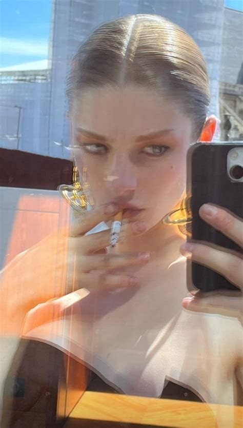 Hunter Schafer Celebrity Perfume Pretty People Celebrity Style