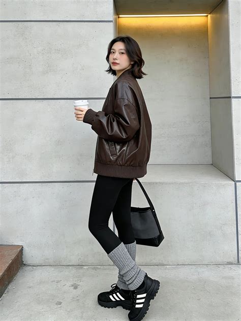 Chỉ Nàng 15 Outfits Thời Trang Và Trẻ Trung Với Quần Legging