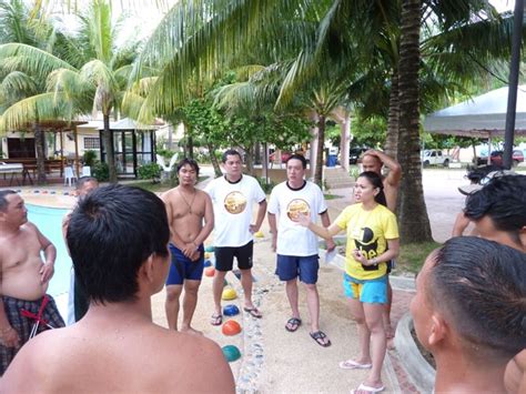 Urc Aig Teambuilding 2010 In Minglanilla Cebu Philippines Cebu Team Building Services