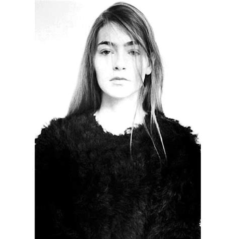 Delfy Delf Model B W