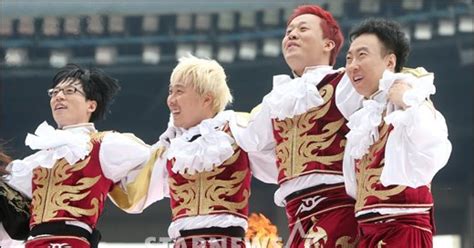 포토 유재석 하하 정준하 박명수 우리는 고려대 응원단