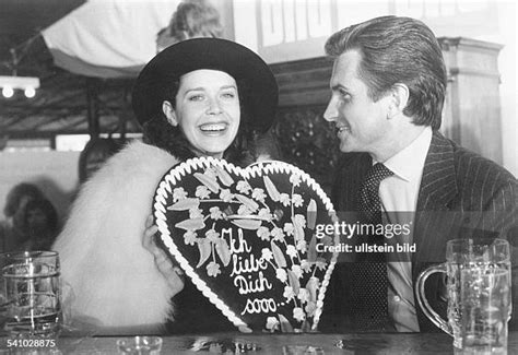 578 Photos Et Images Haute Résolution De Sylvia Kristel Getty Images