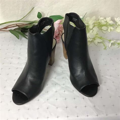 Novo Womens Size 8 Black Toe Peep Ankle Sandalss Novo Womens Size 8 Black Toe Peep Ankle Sandalss