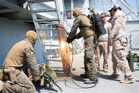Dvids Images Maritime Raid Force Conducts Vbss Training At Fort Eustis [image 1 Of 10]