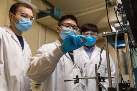 New Discovery In Molecular Structure Of Perovskite Breaks Efficiency