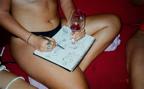 I Went To An All Nude Art Class This Is How It Went