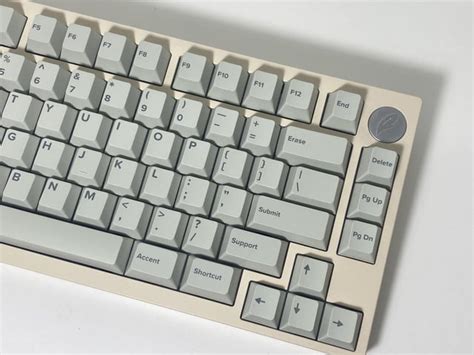 my zaku themed custom keyboard featuring “zaku” linear switches