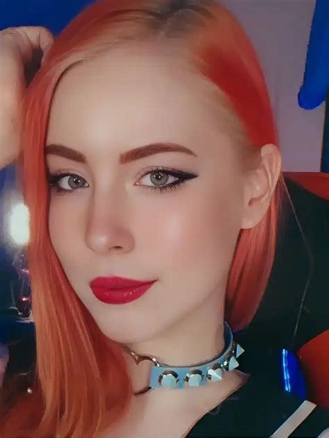 🔥 Meet Mollyredwolf Rising Cosplay Sensation And Content Creator 🎭