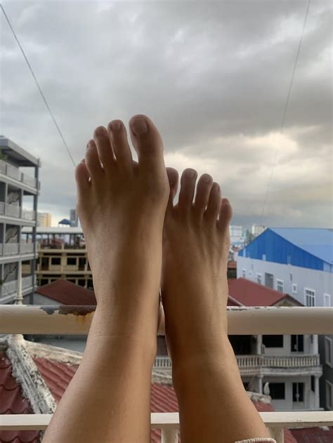 In Love With This New Color 💖 Rloveherfeet