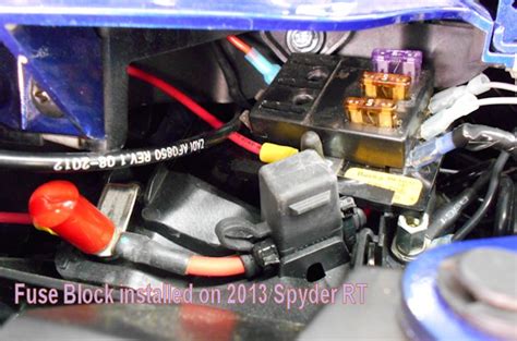 Accessory Fuse Block Or Position W Cable Connectors