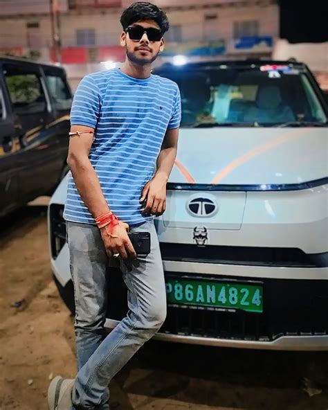 Dushyantvarshney Itsdushyantgupta001 • Instagram Photos And Videos