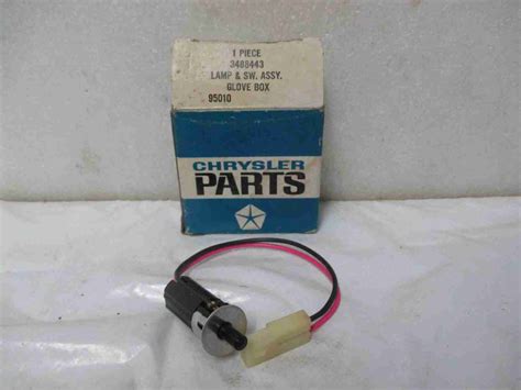 1971 73 Chrysler Imperial Glove Box Lamp And Switch Assembly 3488443