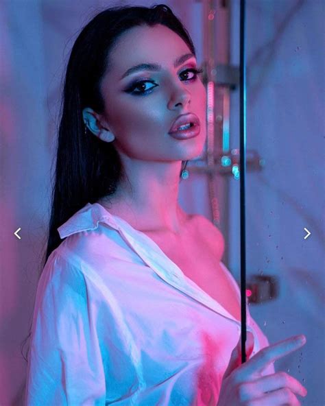 Britneycharms Homepage On