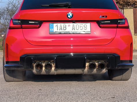 Kombík Do Každé Rodiny Rudá Provokace Bmw M3 Věří Na Dialog S řidičem