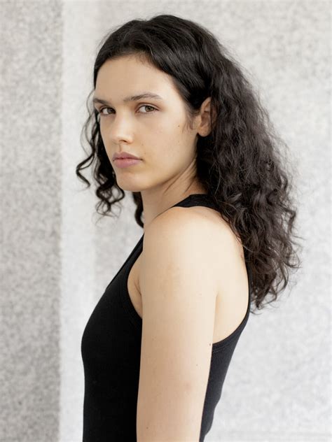 Bruna Santos Look1 Models