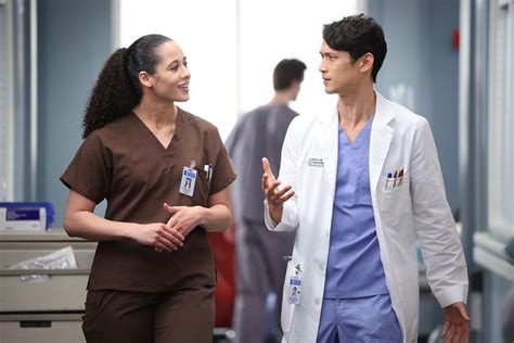 How To Watch Greys Anatomy In Order From Season 1 To Season 22