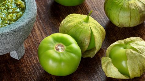 25 Ways To Use Tomatillos How To Use Tomatillo Sauce Wcrcgq