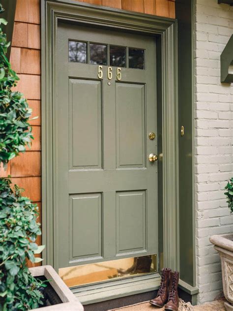 25 Inspiring Exterior House Paint Color Ideas Brown Exterior Door