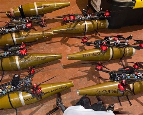 Drones Kamikaze Ukrainiens Fpv Vue à La Première Personne Armés D
