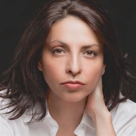 تماشا آنلاین آثار ورونیکا فالکون بیوگرافی