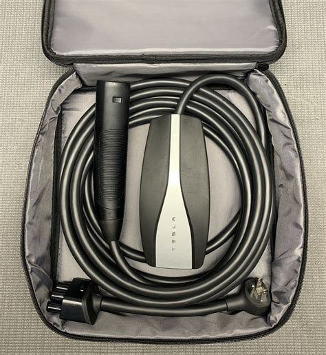 Tesla Gen 2 Mobile Connector