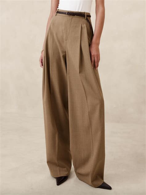 Dad Pants Are The Classic Trousers Trend That Always Looks Good—heres