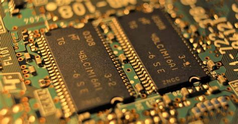 What Describes The Relationship Between Edge Computing And Cloud Computing